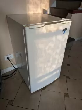 CCR44CE1W: FRIDGE, Mini | $50.00–$165.00
